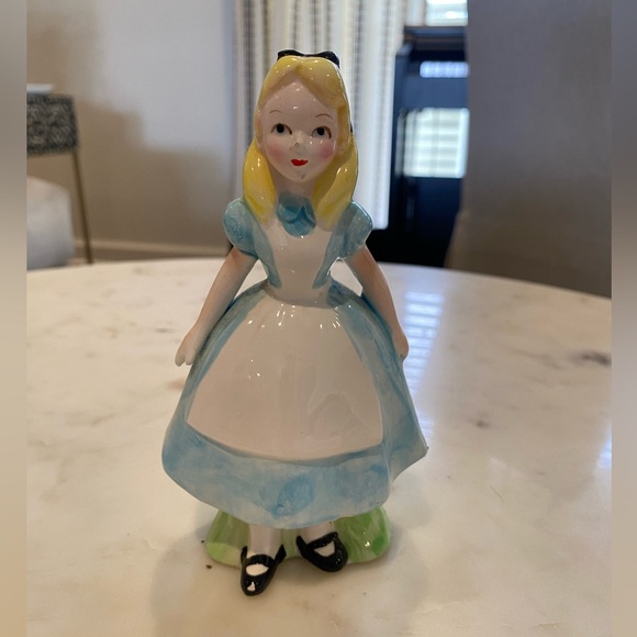 Disney | Art | Vintage Alice And The Wonderland Pottery Piece | Poshmark